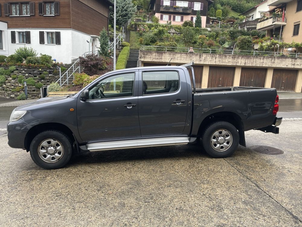 TOYOTA HILUX DOUBLE CAB LUNA 2.5 4WD (Gebraucht) in Küssnacht am Rigi für CHF 20000 – nur ...