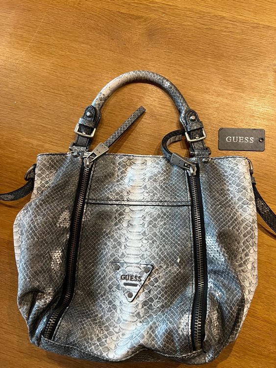 Tasche Guess in Schlangen-Optik | Kaufen auf Ricardo