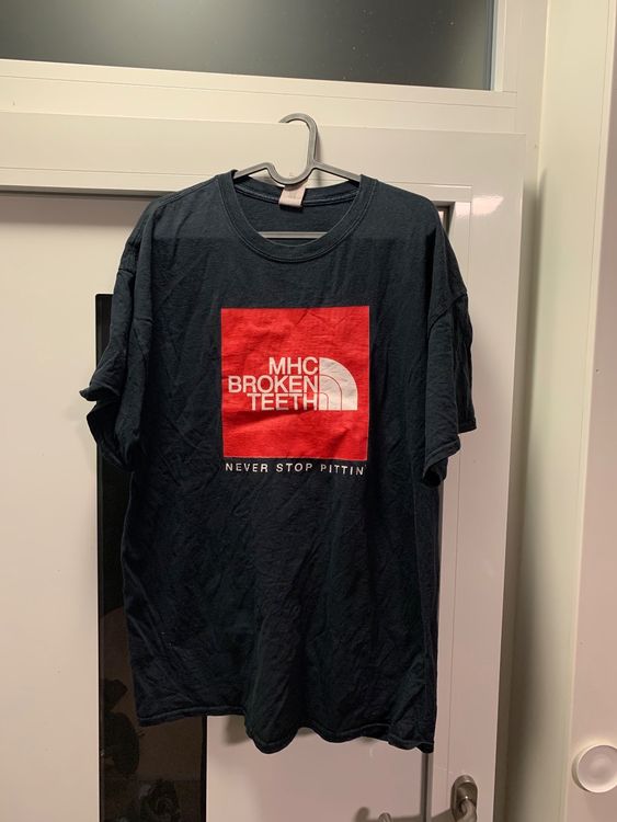 Broken Teeth x North Face rip off Band merchandise Metal (Gebraucht) in ...