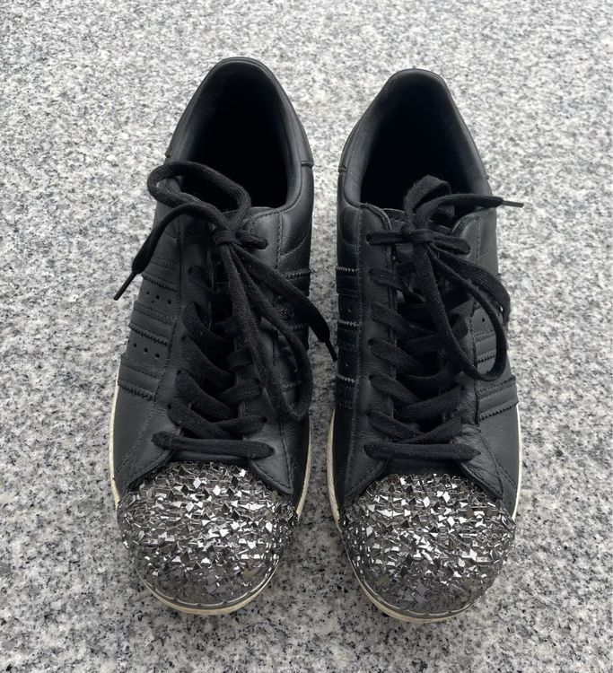 Stilvolle Glitzer Sneaker Schwarz Bild