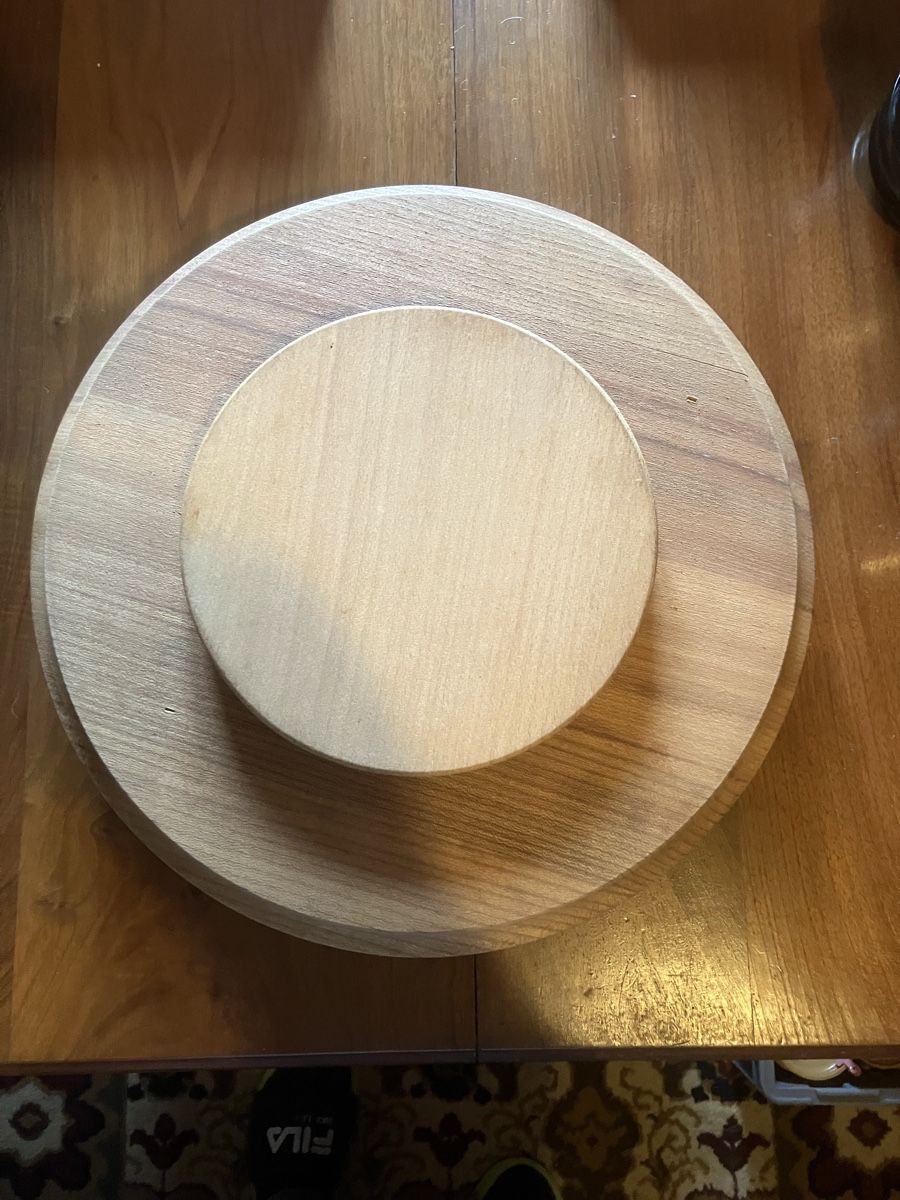 Plateau tournant en bois massif avec 7 emplacements (D'occasion) à Les ...