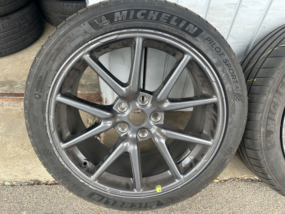 Tesla Model 3 - 18 Zoll Aero Alufelgen/Michelin Sommerpneus | Kaufen ...