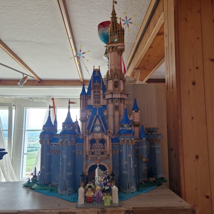 Lego Disney Schloss 43222 inklusive. GWP 40600 (Gebraucht) in Egolzwil ...