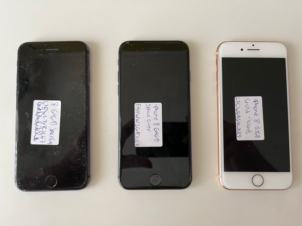 3x iPhone 8 64 GB (2x Schwarz und Gold) - Defekt | Kaufen auf Ricardo