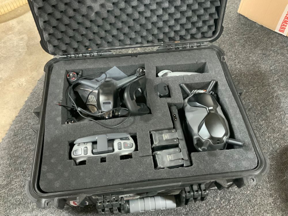 DJI FPV Drohne mit FlyMore Kit, Motion Controller und Case (Gebraucht) in Mettmenstetten für CHF ...
