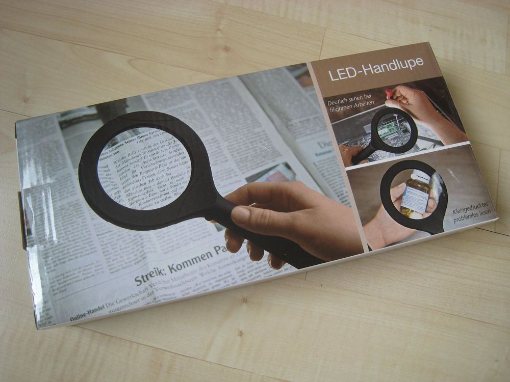 LED-Handlupe NEU LUPE mit Licht kleingedrucktes lesen (Neu und ...