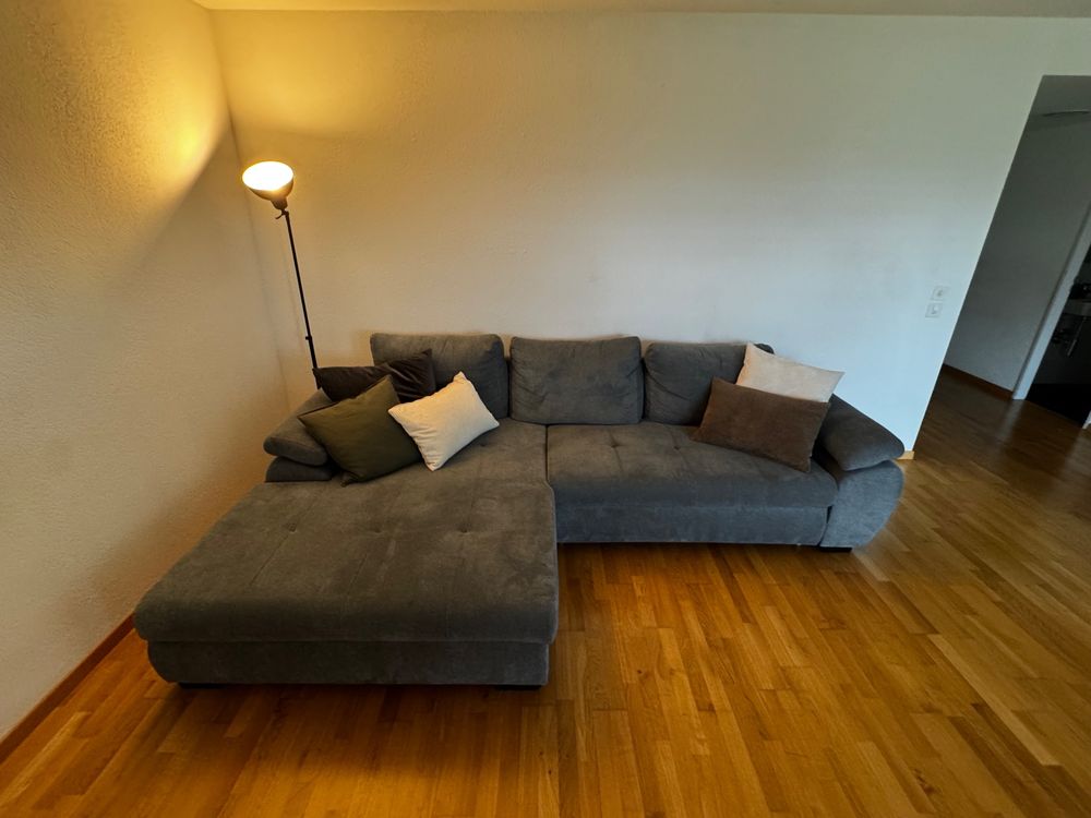 Rhombus-Sofa mit Bettfunktion in Grau-Anthrazit inkl. Kissen (Gebraucht ...