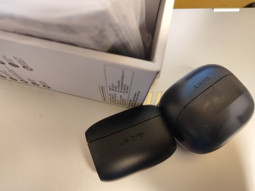 Jabra 65t and Sony - Earbuds - defekt🎧🎶🎧🎶 (Defekt) in Mülligen für CHF ...