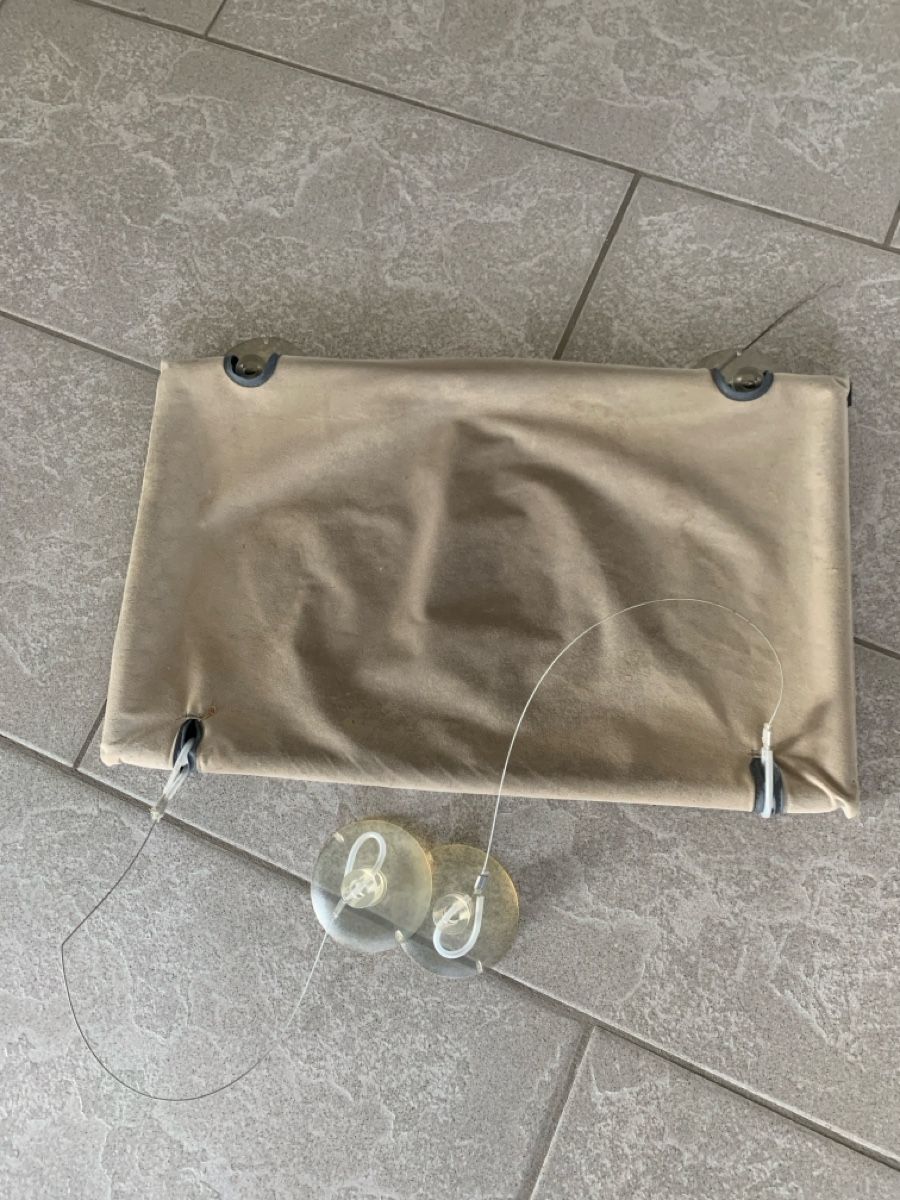 Kuscheliges Fensterbett für Katzen mit Saugnäpfen🐈‍⬛😻 (52) (Gebraucht ...