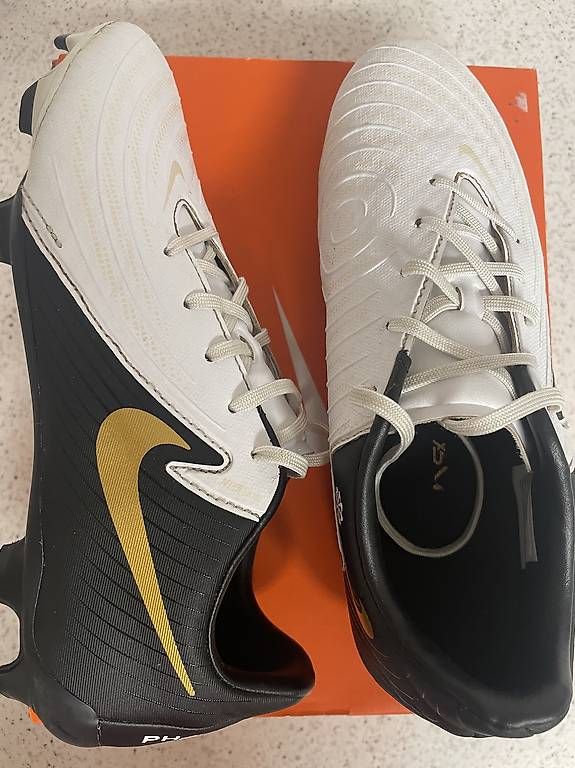 Scarpe calcio nr. 39 Nike Phantom GX II Academy FG/MG (Usato) a ...