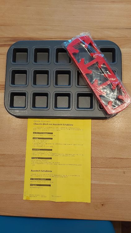 Betty Bossi Chüechli-Blech mit Ausstech-Schablone (Neu (gemäss ...