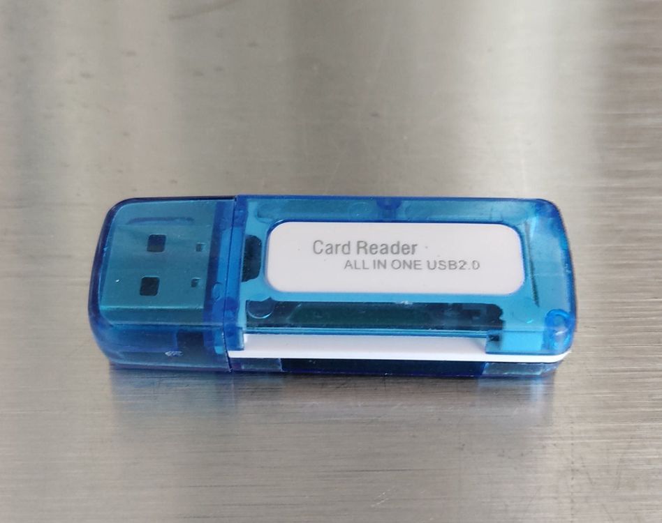 Portable SD Card Reader (4 in 1) (Neu und originalverpackt) in Biel ...
