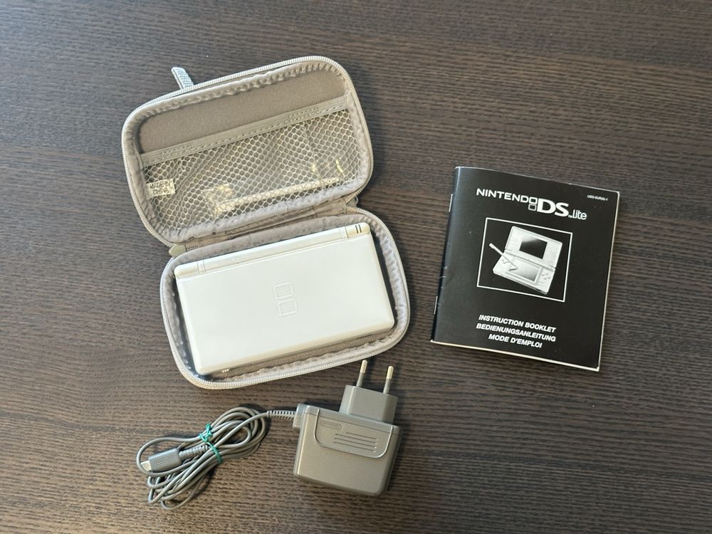 Nintendo DS lite mit Zubehör (Neu (gemäss Beschreibung)) in Zürich für ...