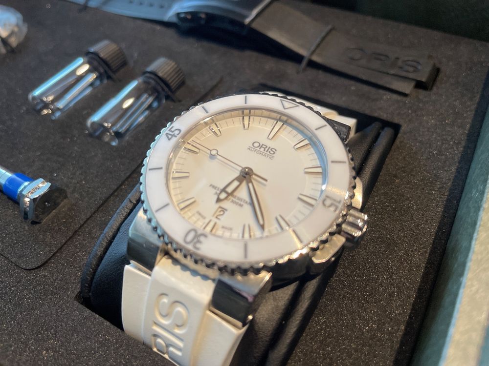 ORIS AQUIS Divers Date White Automatic Inkl. ORIS Box I 43mm | Acheter ...