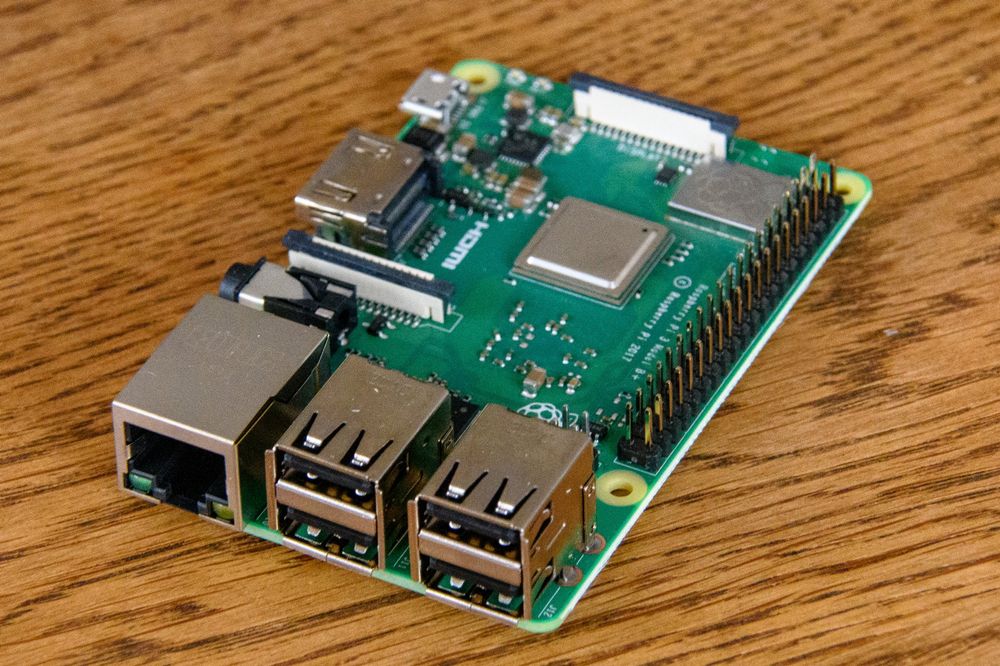 Raspberry Pi3B+ Premium Kit (Neu (gemäss Beschreibung)) in Lyss für CHF ...