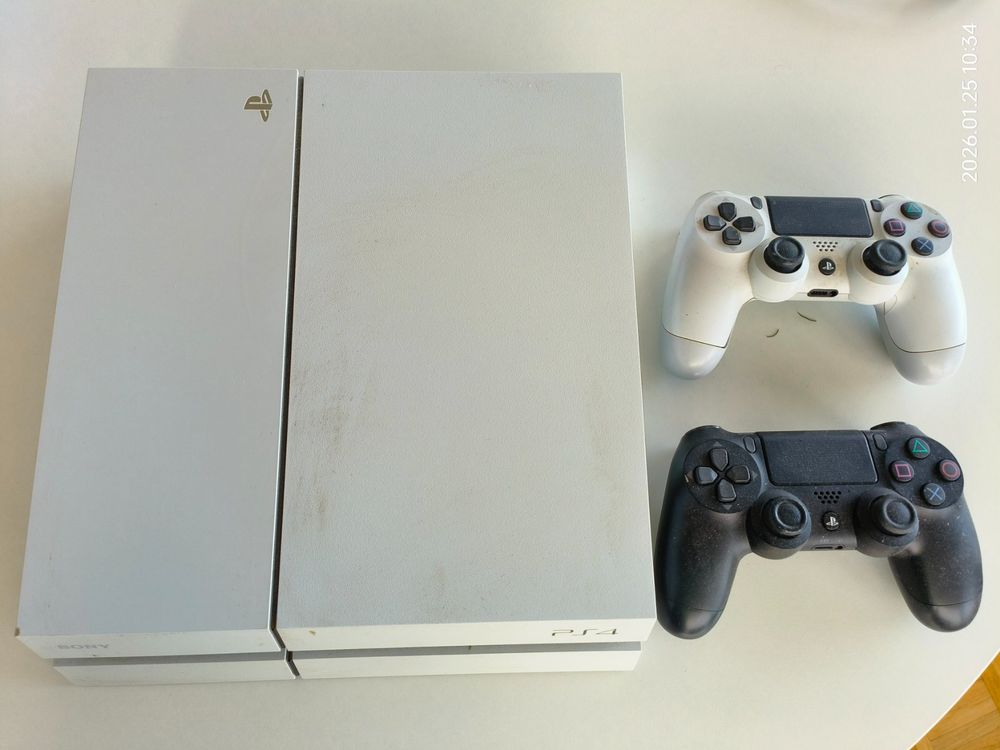PS4 + 2 Manettes + Collection FIFA/FC (15-25) + Minecraft (D'occasion ...