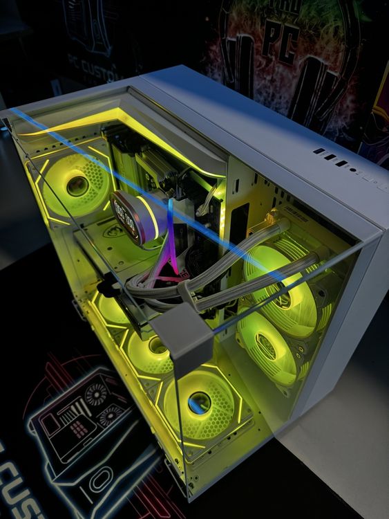 Gaming pc RTX 5070 Oc+ Ryzen 7800X3D 16 gb ram + 1 tb pcie4 (Neu und ...