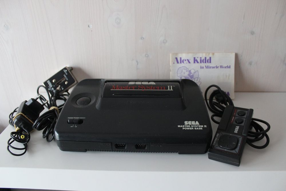 SEGA Master System II inkl. Alex Kidd / Kabel / Controller (Gebraucht ...
