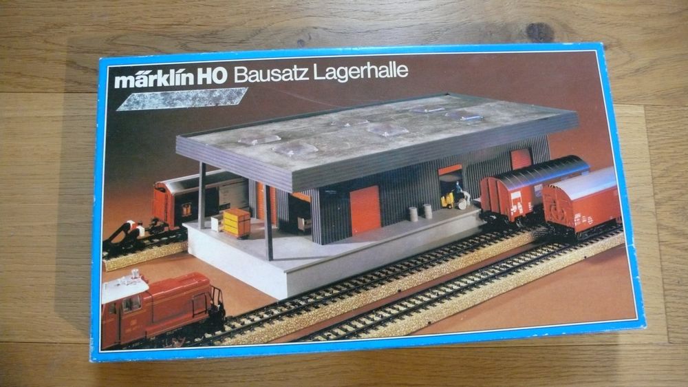 Märklin 7289 / 7310 - Lokschuppen / Lagerhalle - neuwertig (Neu (gemäss ...