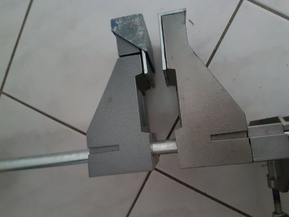 Schraubstock INTREX SWISS MADE (Gebraucht) in Wallisellen für CHF 115 ...