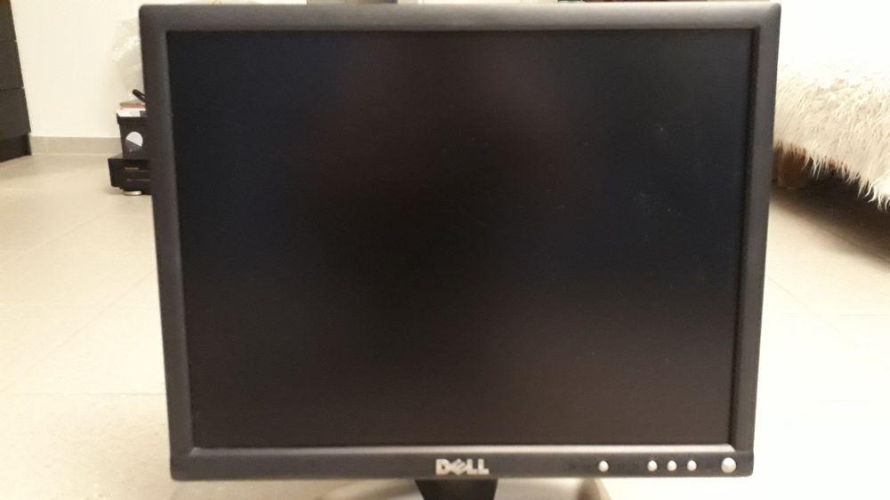 DELL 20 Zoll TFT Ultrasharp 2001FP (Gebraucht) in Stäfa für CHF 57 ...