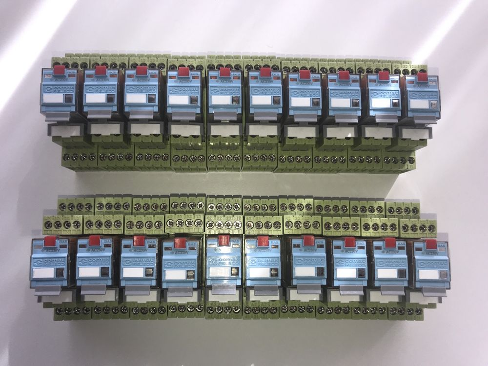 🔥20 Stk. Comat Relais 230VAC mit Sockel 🔥 | Kaufen auf Ricardo