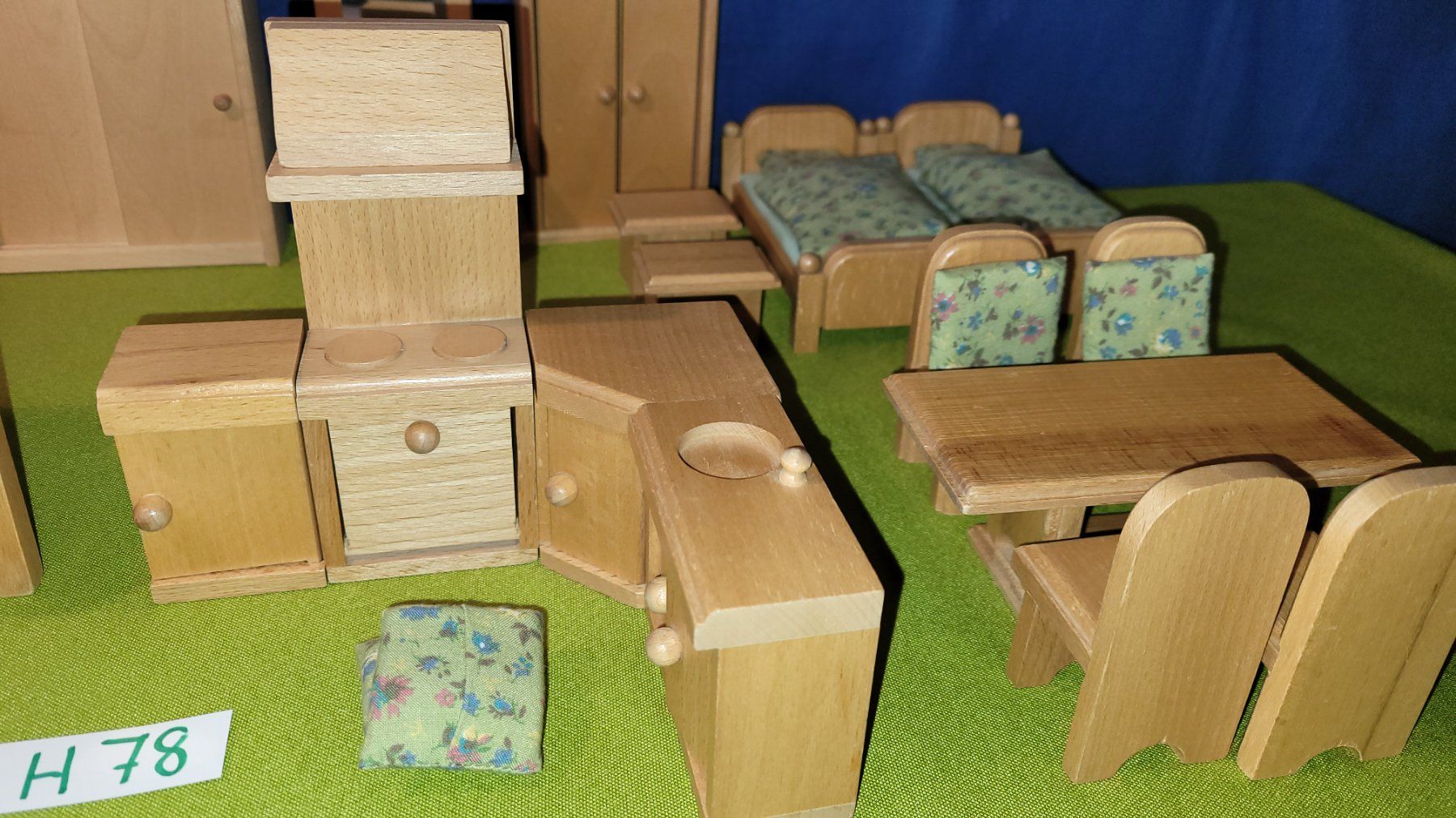 Puppenhaus,Puppenstube,Möbel H78 (Gebraucht) in Aarberg für CHF 36 ...