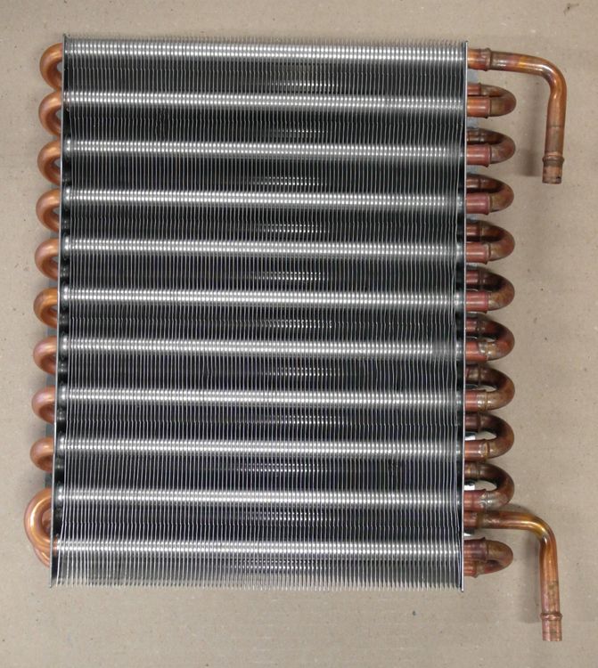 Neuer Luft/Wasser- Wärmetauscher, Al/Cu-Lamellen, 0.8 kW (Neu (gemäss ...
