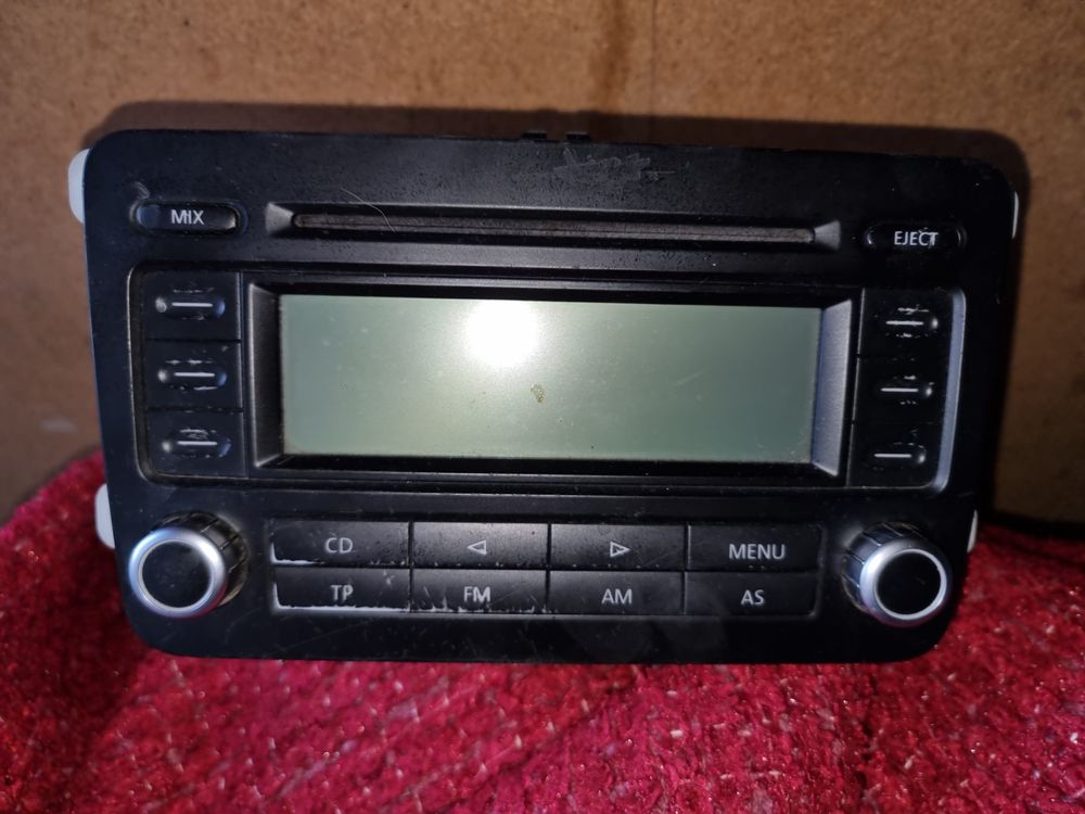 Radio für Vw Caddy (Gebraucht) in Vaduz für CHF 1 – nur Abholung auf ...