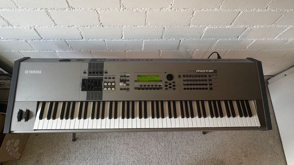 Yamaha MOTIF8 Workstation Keyboard Synthesizer | Kaufen auf Ricardo