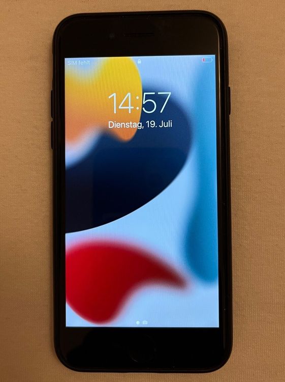 iPhone SE red Edition - 128 GB (Gebraucht) in Egnach für CHF 221 – mit ...