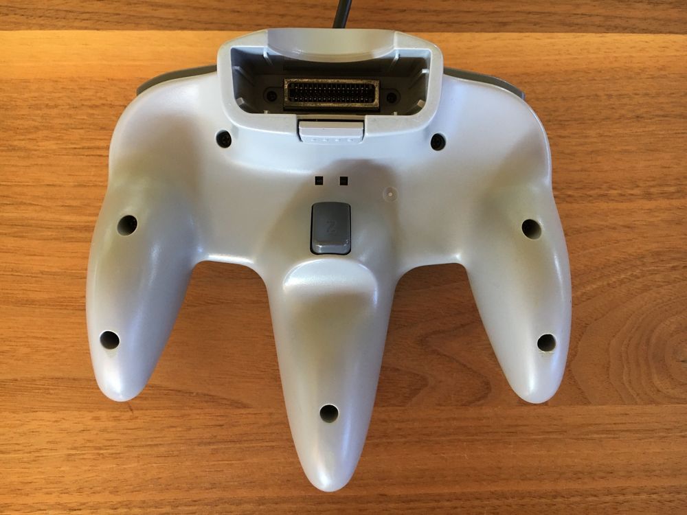 N64 Controller grau - Stick repariert (2) (Gebraucht) in Wisen SO für ...