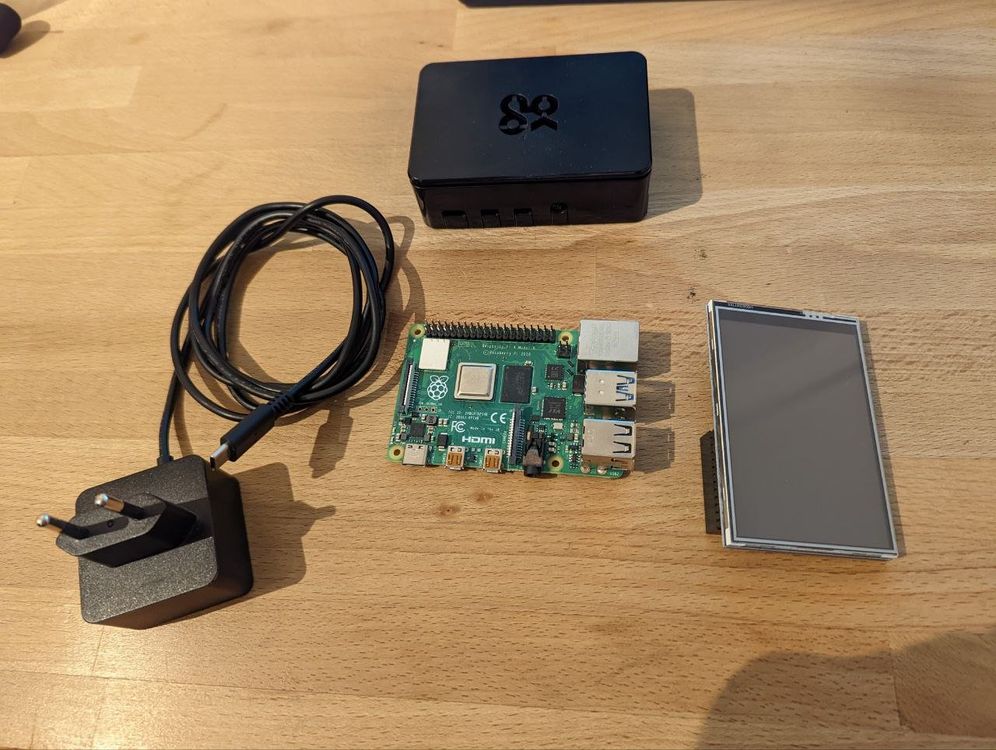 Raspberry Pi 4, Model B mit 4GB RAM, 3.5" Touch Display | Kaufen auf ...
