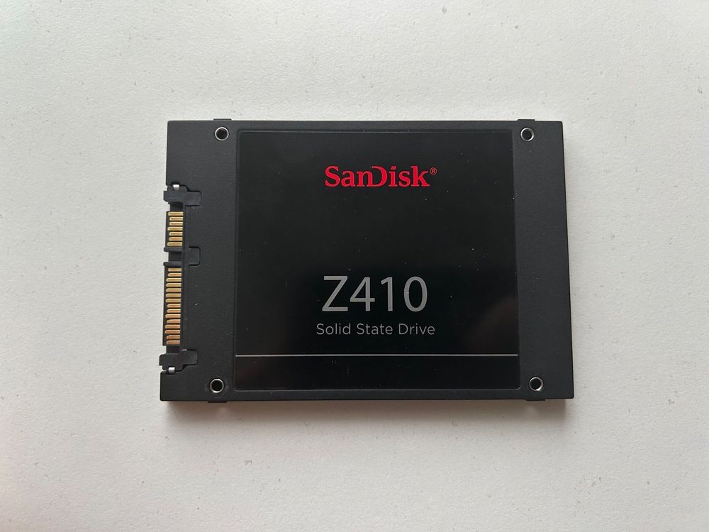 Sandisk 240 GB SATA SSD (Gebraucht) in Niederhasli für CHF 10 – mit ...