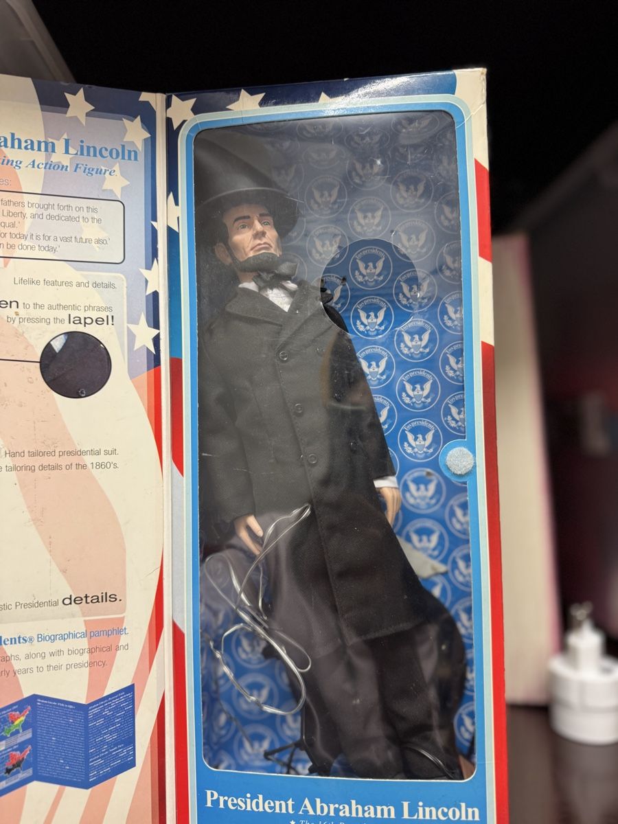 Abraham Lincoln Talking Action Figure (Gebraucht) in Jonen für CHF 60 ...