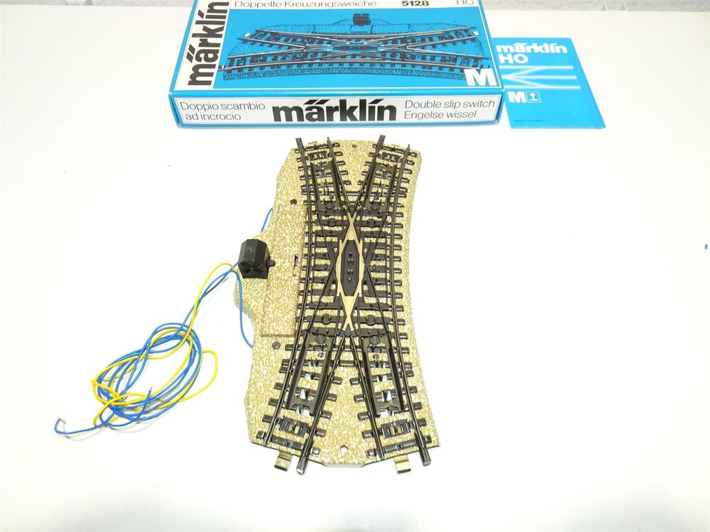 Märklin M-Gleis Kreuzweiche HO 5128 (Neu und originalverpackt) in ...