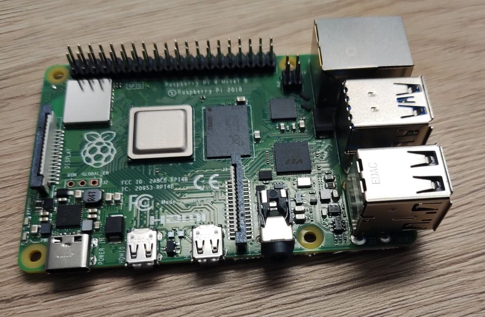 Raspberry PI 4 Computer Model B mit 2 GB RAM (Neu und originalverpackt ...