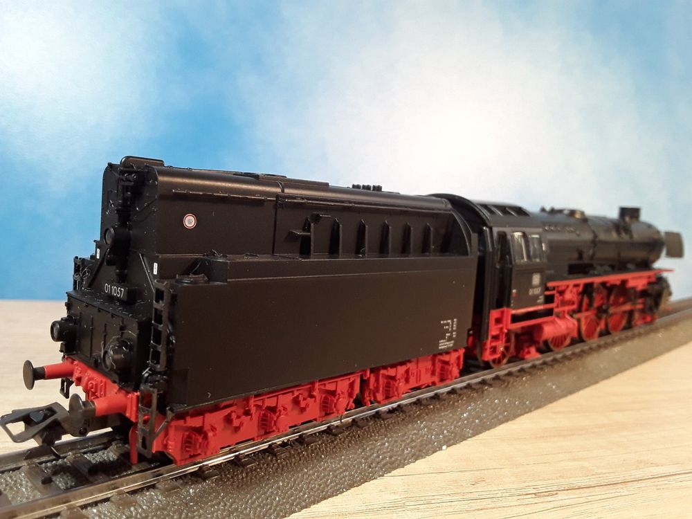 Märklin 39103 _ Schnellzuglokomotive BR 01 _ digital Spur H0 (Gebraucht ...