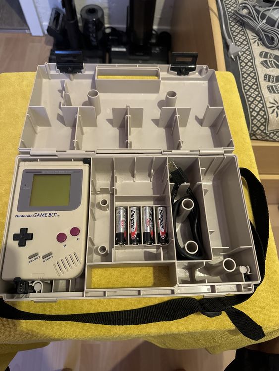Game Boy mit Transportbox ASCII (Gebraucht) in Teufenthal AG für CHF ...