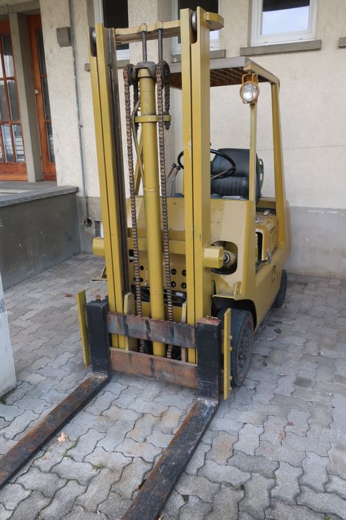 Gabelstapler, ocker, defekt, Toyota, Gasantrieb, ab nur 1Fr. | Kaufen ...