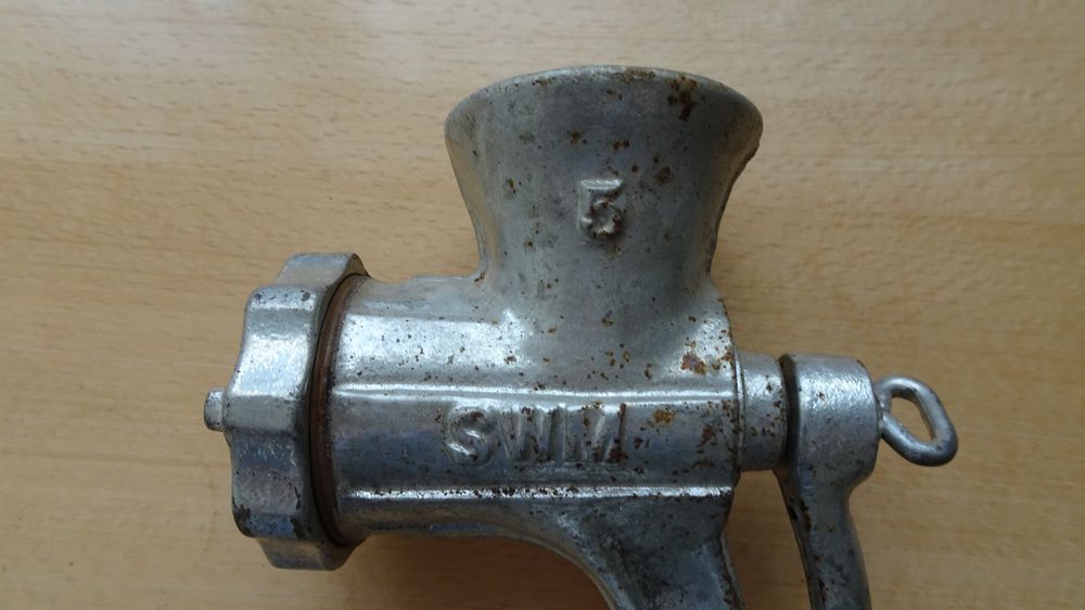 Alter Fleischwolf SWM 22,5cm hoch (Gebraucht) in Zürich für CHF 8 – mit Lieferung auf Ricardo kaufen