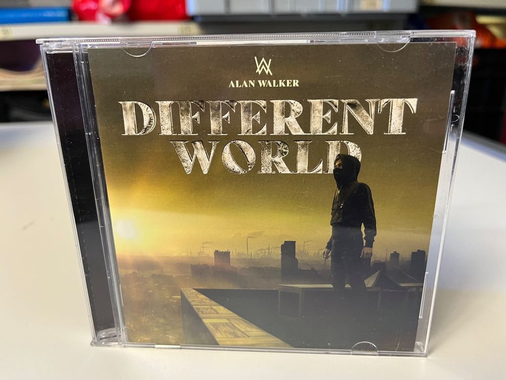 Alan Walker - Different World - HJ42A (Gebraucht) in Thun für CHF 7 ...