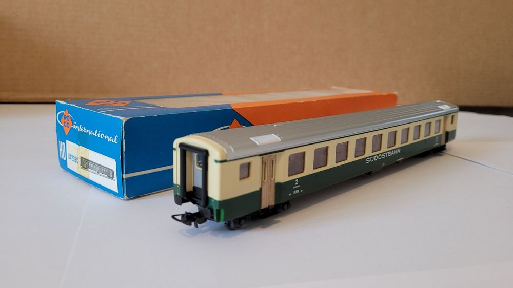 Roco 4239C - EW II Südostbahn SOB B 218 2. Klasse (Gebraucht) in Genève ...
