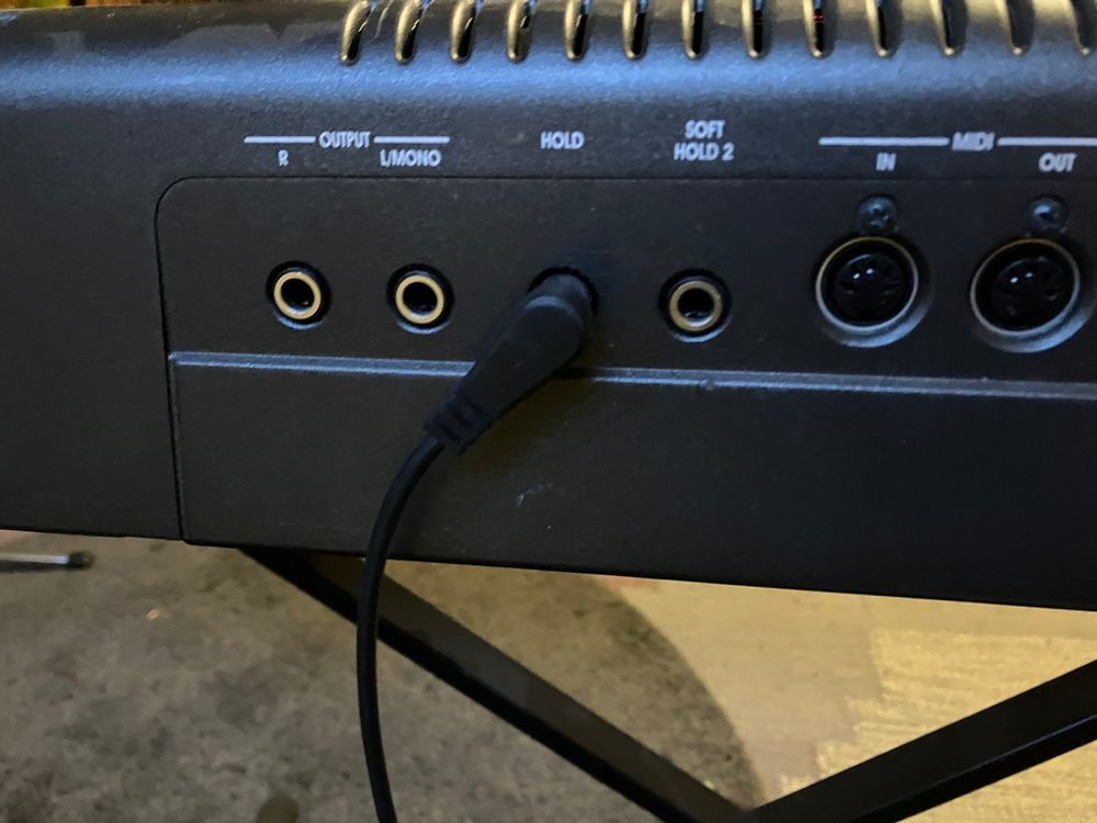 Roland Keyboard EP880 (Defekt) in Ennetbürgen für CHF 20 – nur Abholung ...