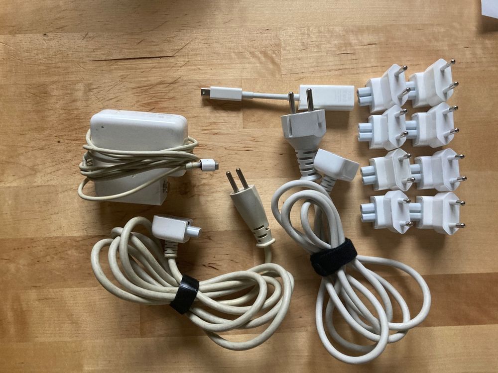 Câbles et autres Mac ancien (Gebraucht) in Tentlingen für CHF 10 – mit Lieferung auf Ricardo kaufen