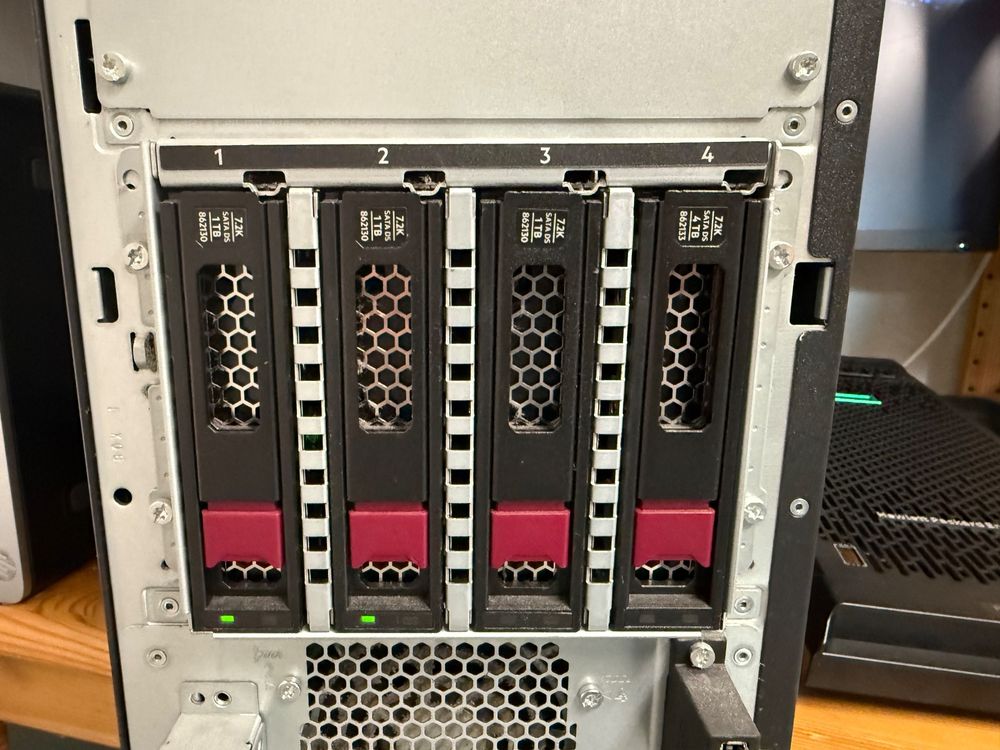 HPE ML110 Gen10, 3x 1 TB, 1x 4 TB, Raid, 16 GB Ram (Gebraucht) in ...