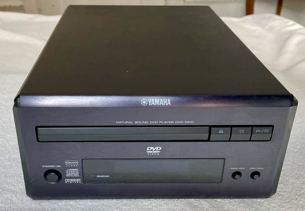 Yamaha DVD-E810 Natural Sound DVD Player (Gebraucht) in Zürich für CHF 51 – mit Lieferung auf ...