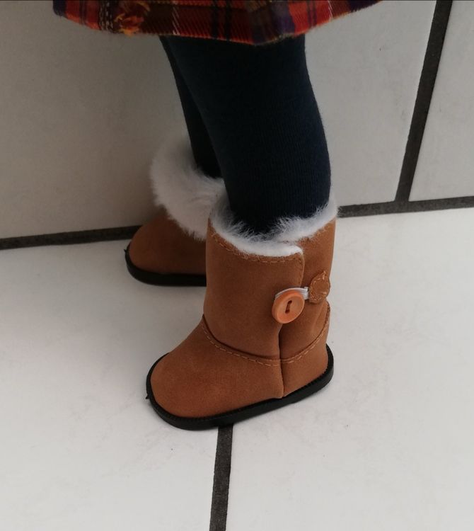 Für Sashas: Stiefeli hellbraun mit Fell (Neu und originalverpackt) in Seewen SZ für CHF 11 – mit ...