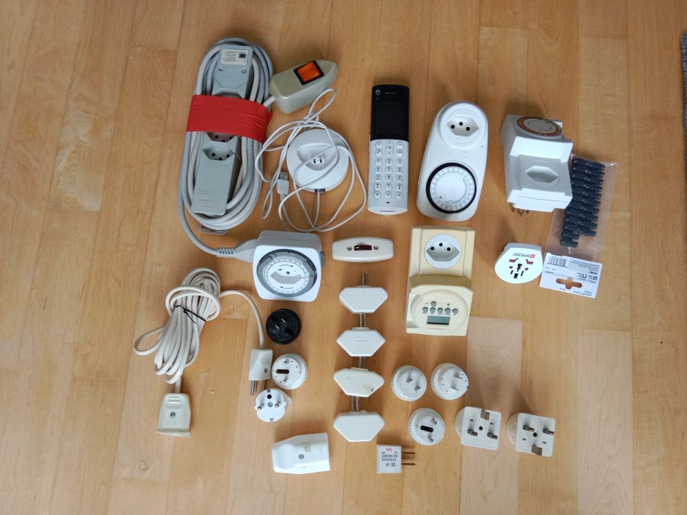 Elektromaterial (Gebraucht) in Pfäffikon ZH für CHF 8 – mit Lieferung ...