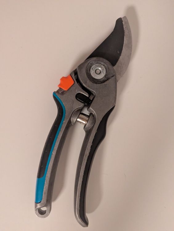 Gartenschere - Gardena garden scissors (Gebraucht) in Bonstetten für ...